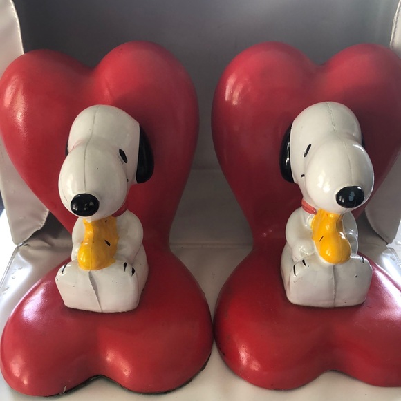 Other | Snoopy Bookend Woodstock 1964 Red And White Heartshaped Snoopy ...